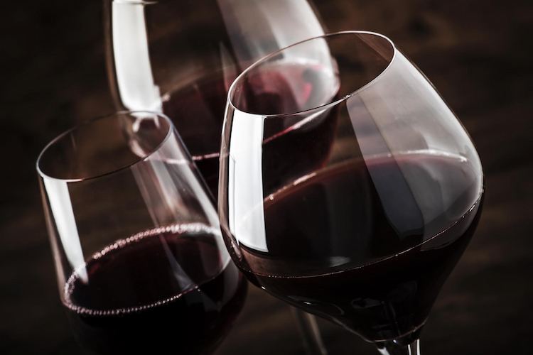 The Essential Guide to Pinot Noir: Satisfy Your Senses with Intensely ...