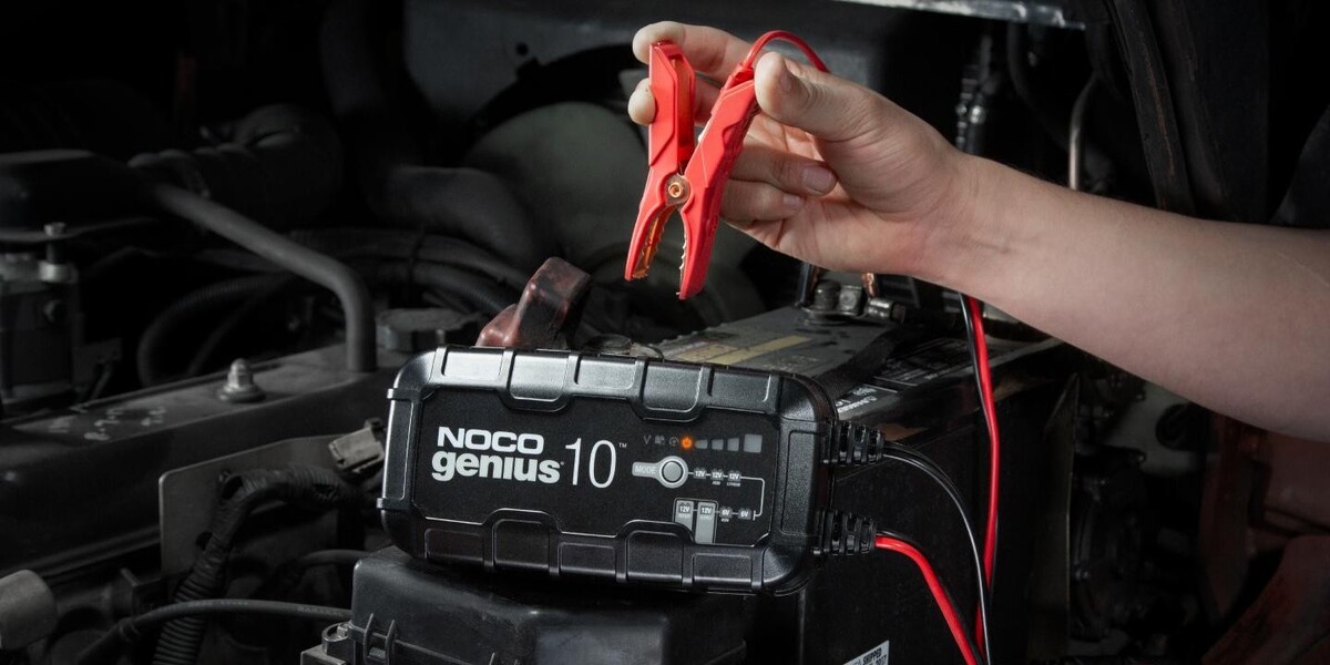 Power Up: A Beginner's Guide to Deep Cycle Batteries and Chargers