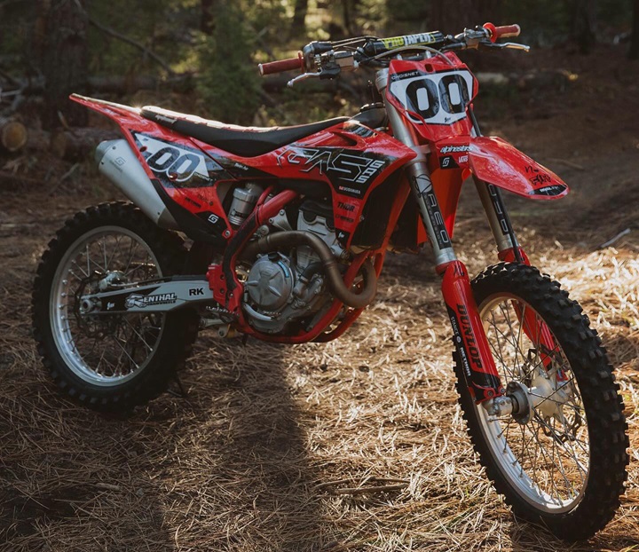 From MX Graphics to Bling Bits: Ways to Customise Your Dirt Bike ...